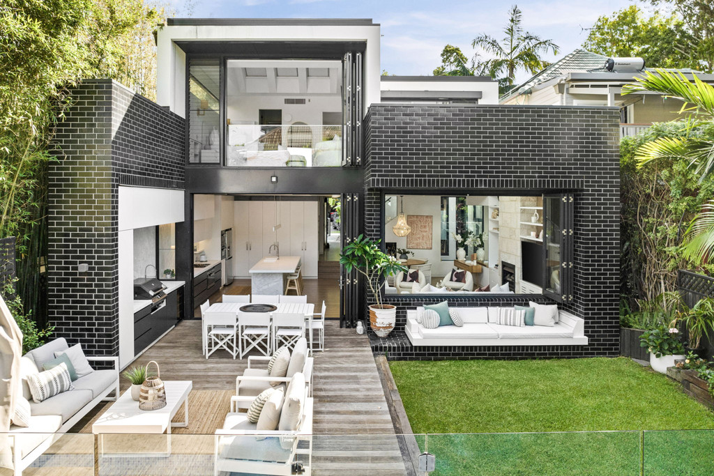 Cae Thomas - The Rubinstein Group