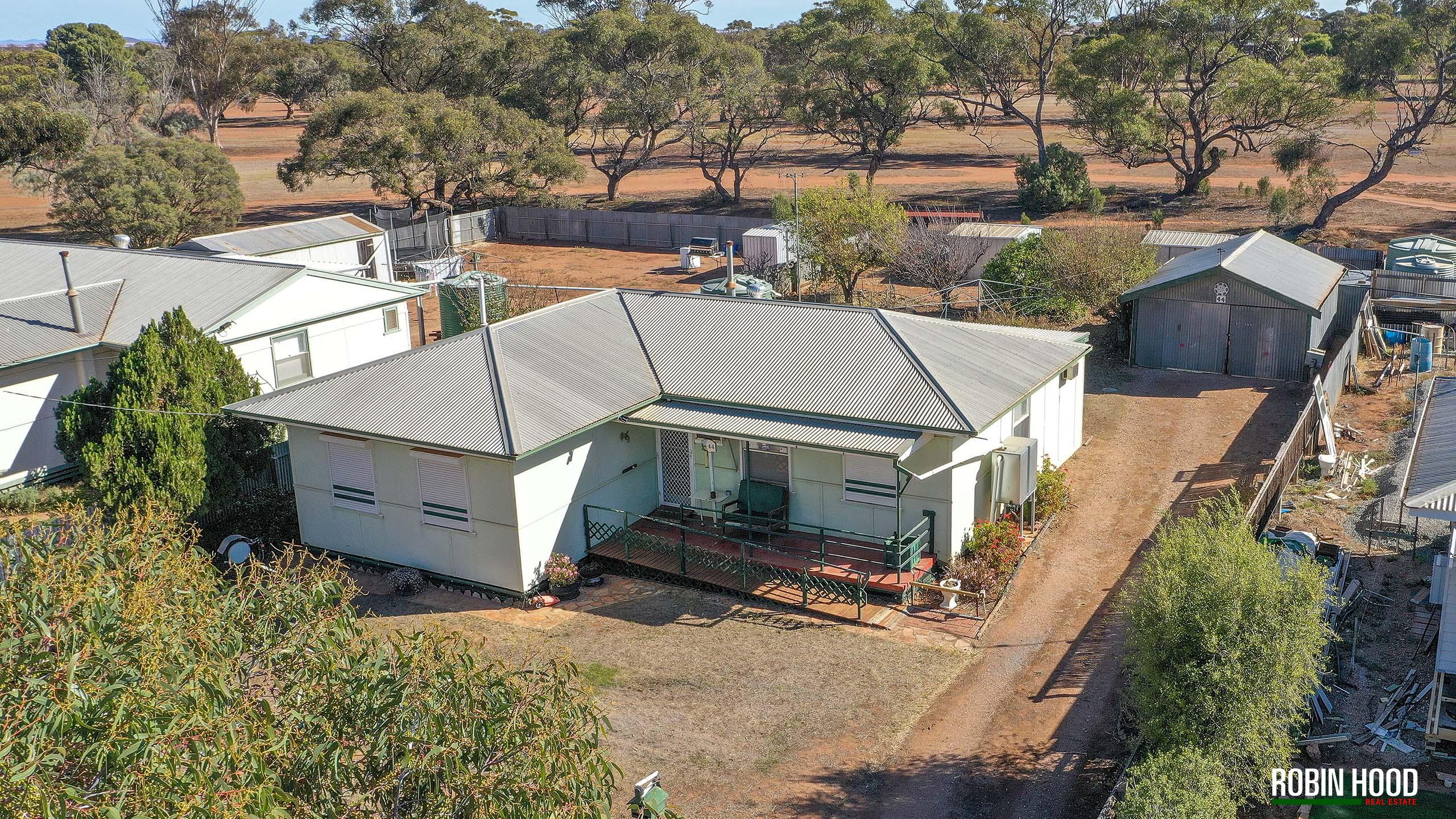 44 West Terrace, CLEVE | Robin Hood Real Estate