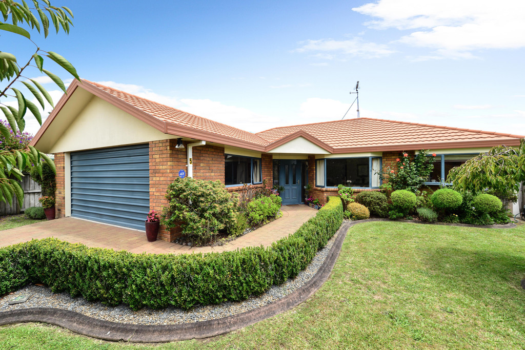 5 Grosvenor Place, Rototuna | Property For Sale | Harcourts Hamilton