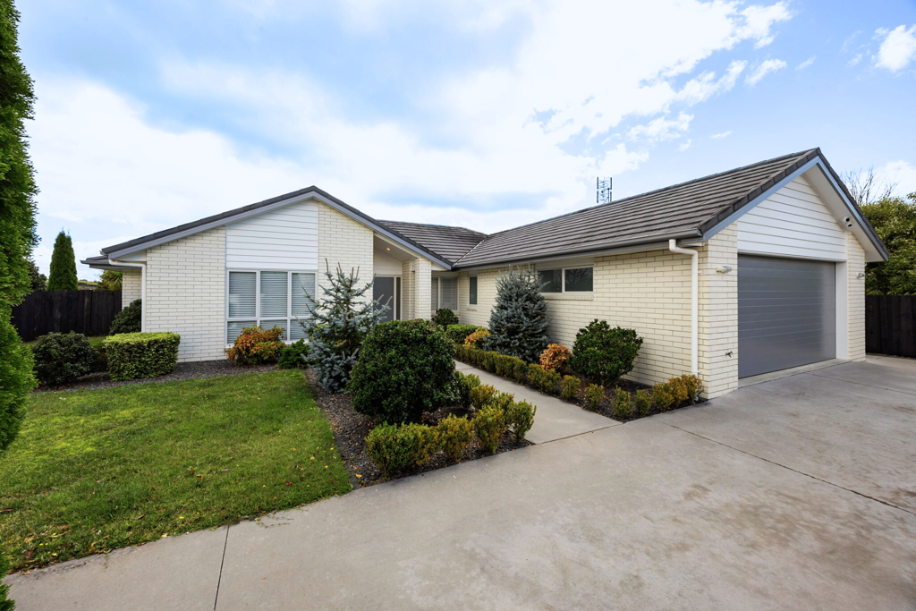 16 Derwent Place, Flagstaff | Property For Sale | Harcourts Hamilton